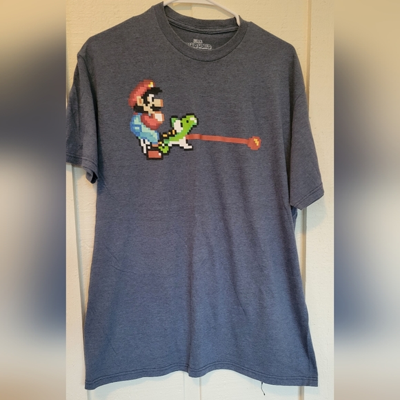 Nintendo | Shirts | Guc Nintendo Mario And Yoshi Tee Xl | Poshmark
